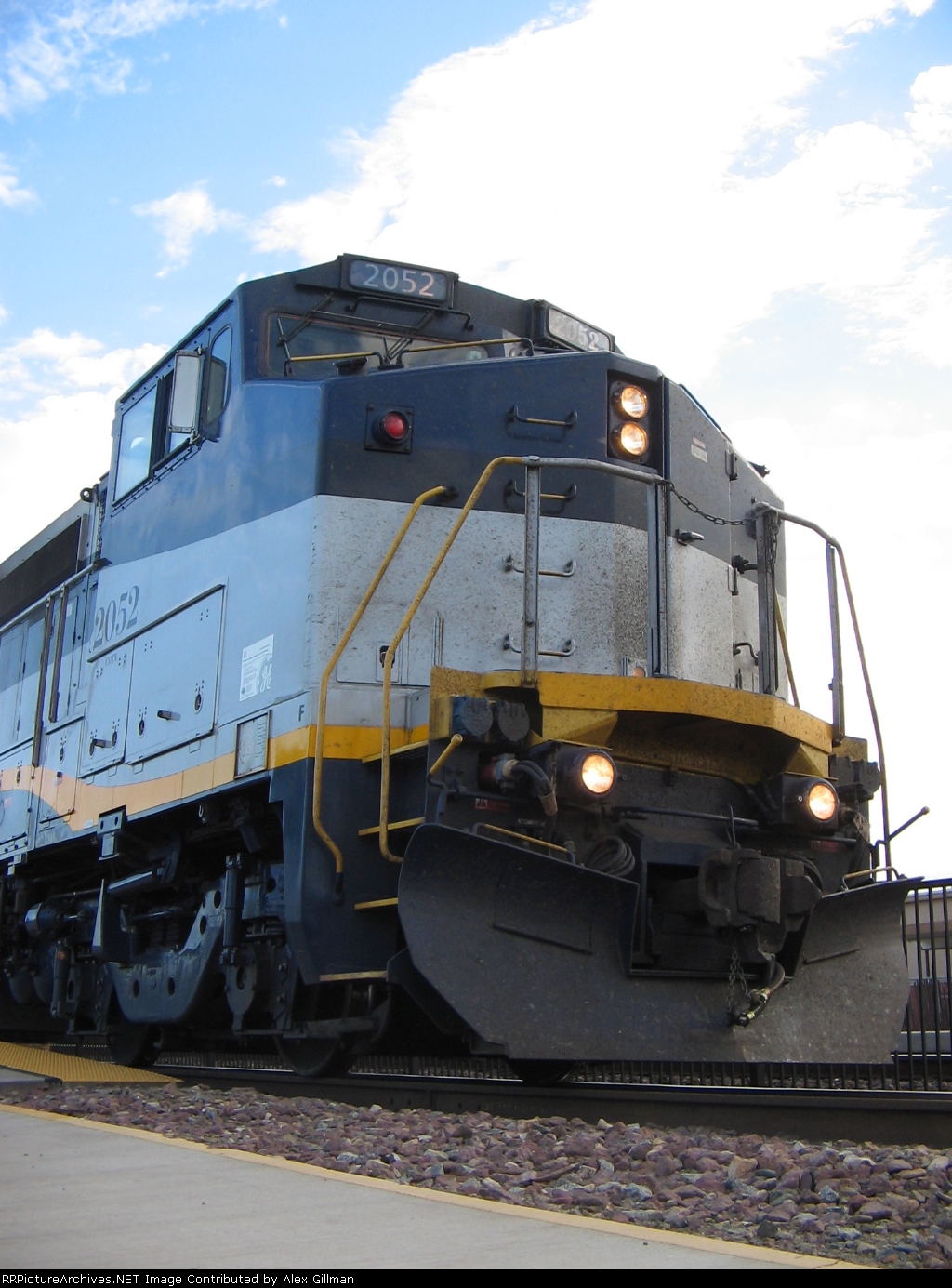 Looking Up, Cab Shot, CDTX 2052